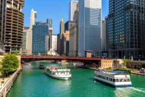 28 Fun Things to do Alone in Chicago (Perfect for Solo Travelers ...