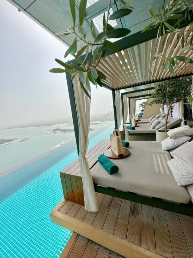 My Review of The Aura Sky Pool in Dubai: As Amazing as it Seems? Or ...