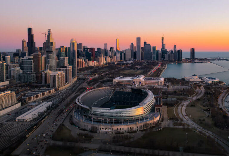 28 Fun Things to Do in Chicago At Night! - the world and then some