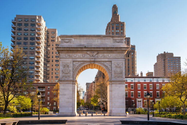 Where to Find the Friends Apartment in NYC... Plus Other Friends ...